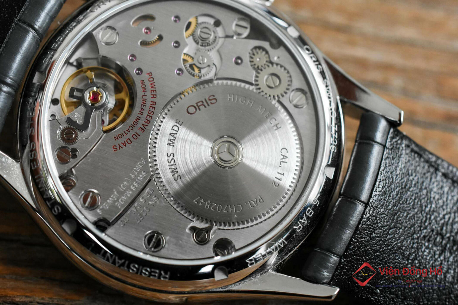 Máy đồng hồ Oris Calibre 110 và các biến thể nâng cấp
